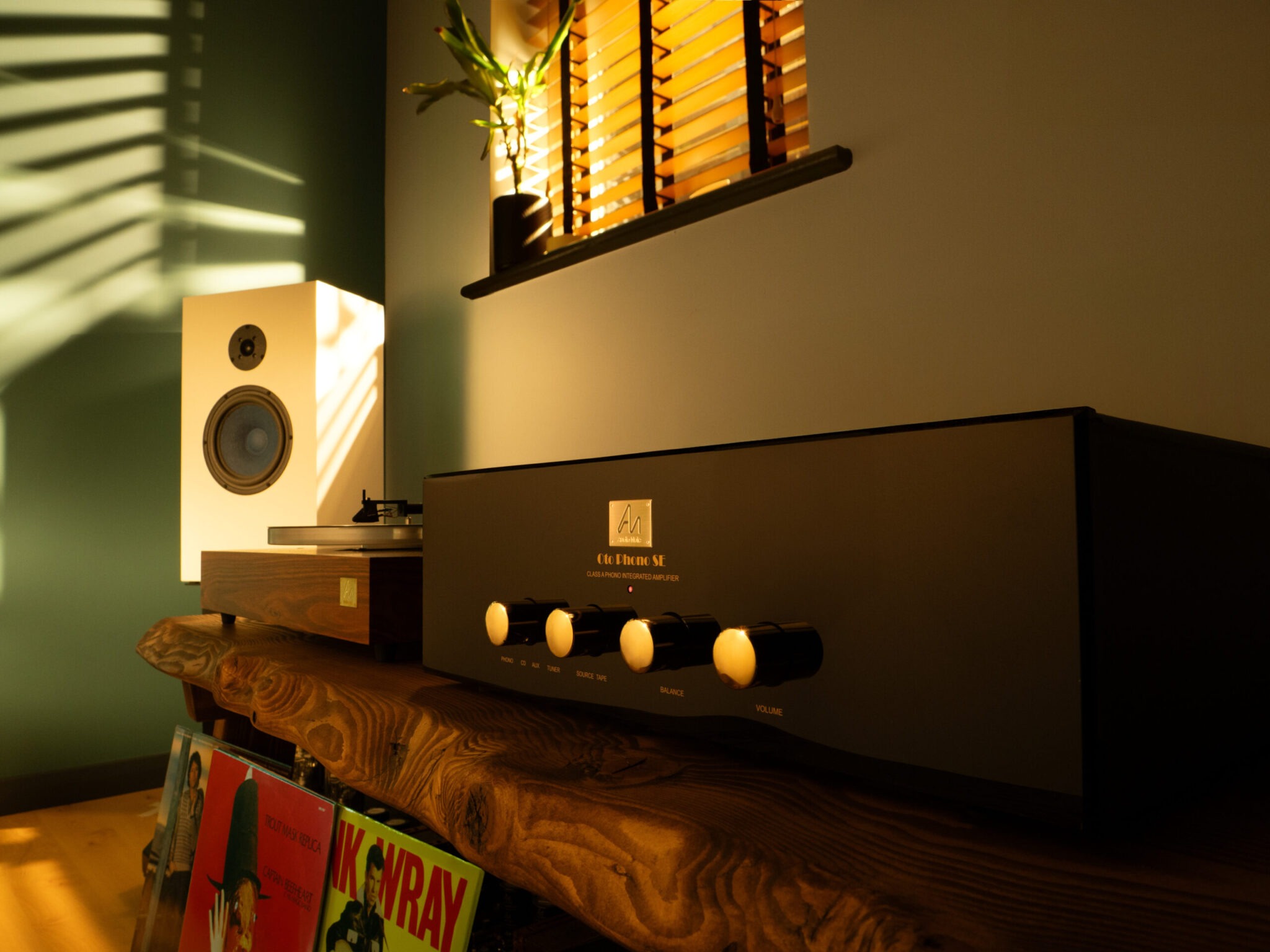 Audio Note (UK) Marks 35 Years of the Oto Integrated Amplifier with ...